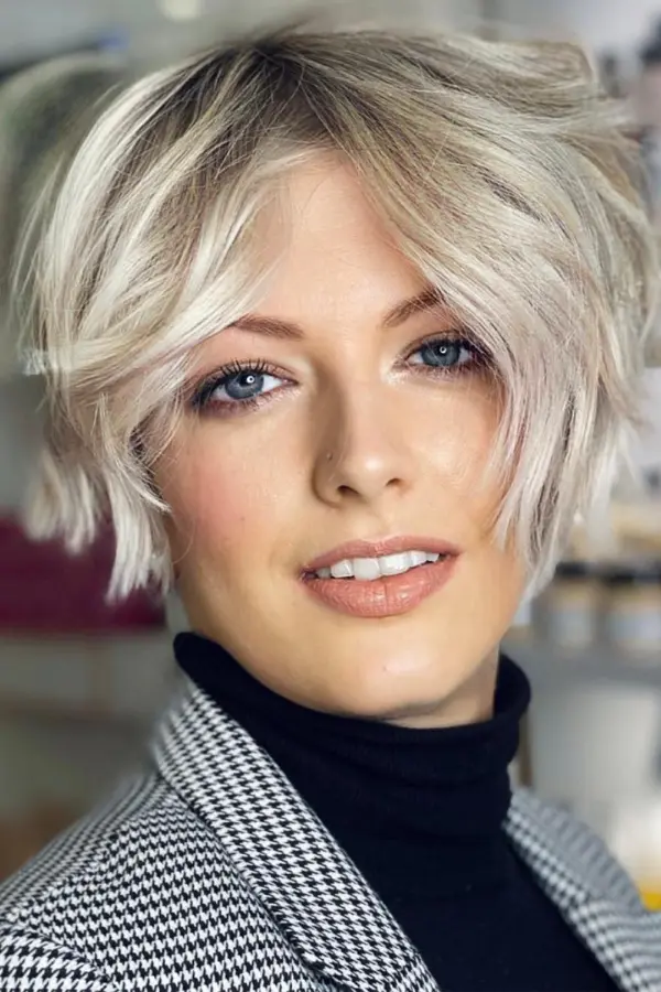 Micro Bob Haircut: The Bold, Low-Maintenance Style Taking Over Salons